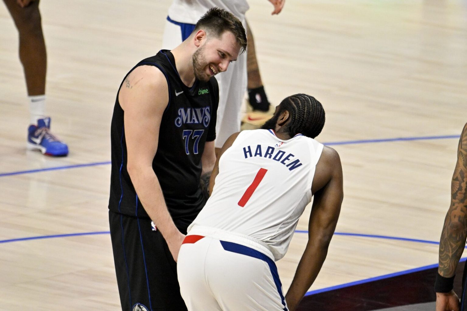 Luka Doncic recreates viral Devin Booker meme