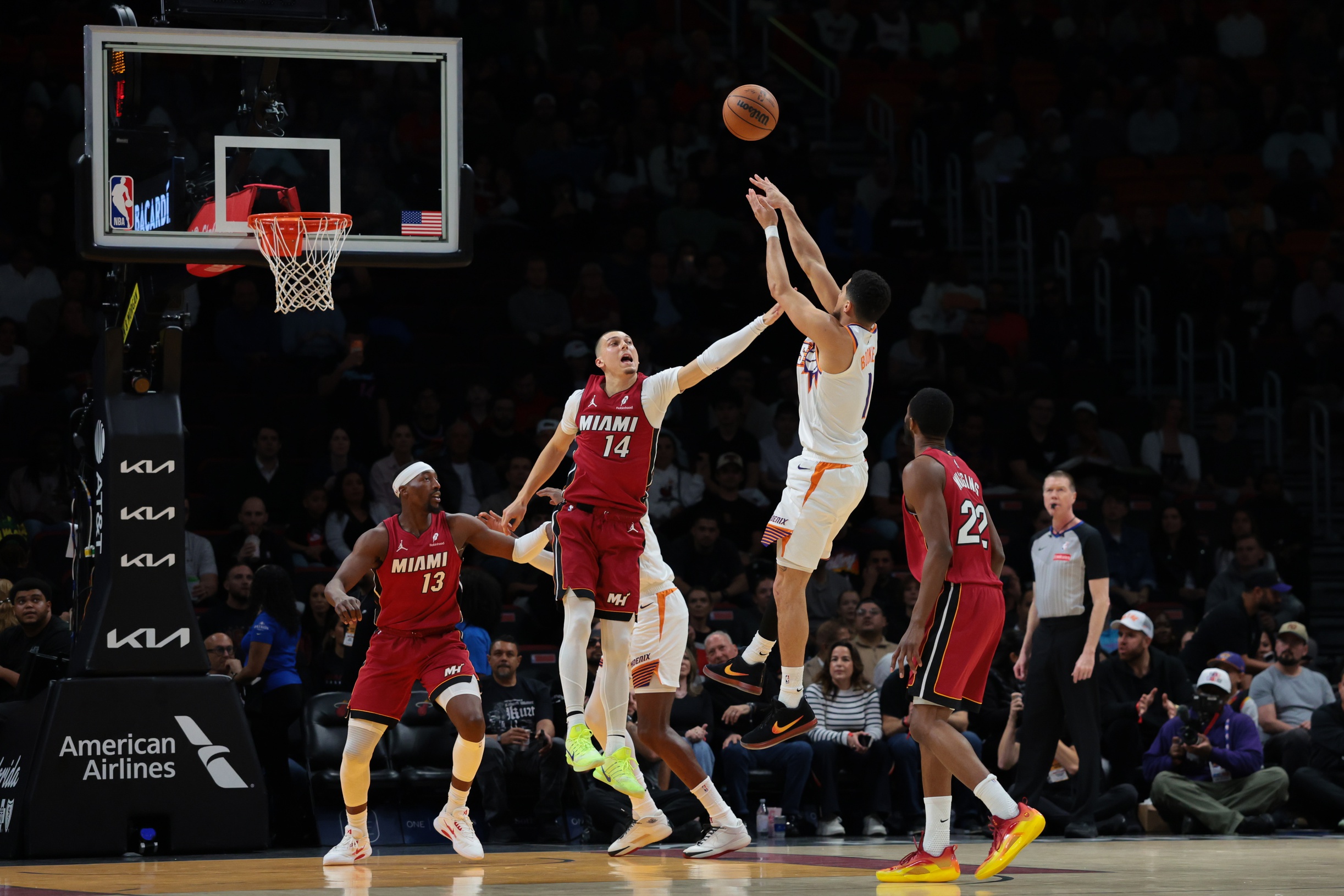 Phoenix Suns have uphill battle after sluggish start against Miami Heat ...